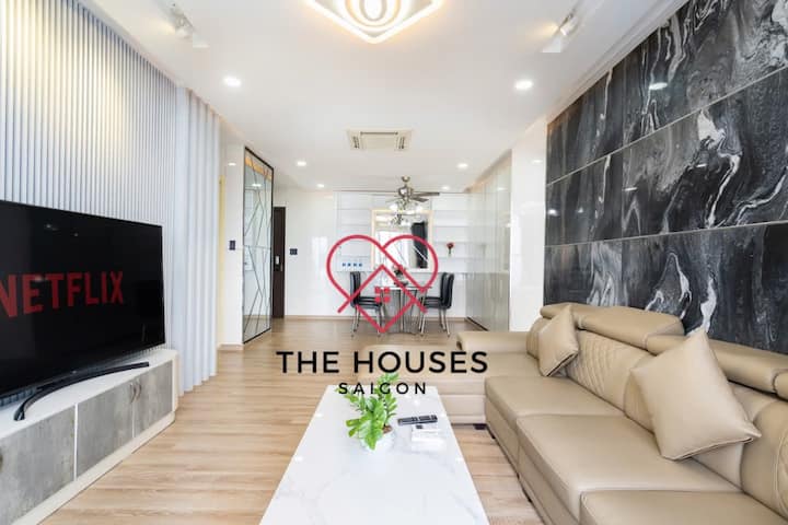 Signature 3br Getaway | Pool • Netflix • Airport - Ho Chi Minh City