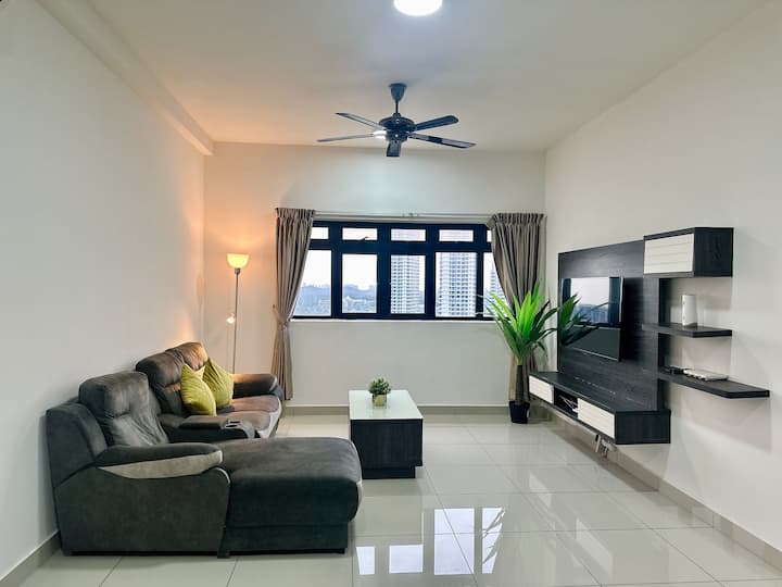 19a2 3mins To Legoland 8 Bed 600mb + Netflix - Jurong East