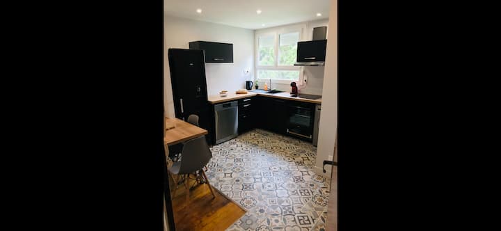 Apt 55m2, Parking, 3couchages, Wifi, 5mns C-ville - Besançon