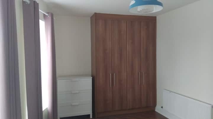 Apartment Close To Fairyhouse, Dublin & Emerald Pk - Ashbourne