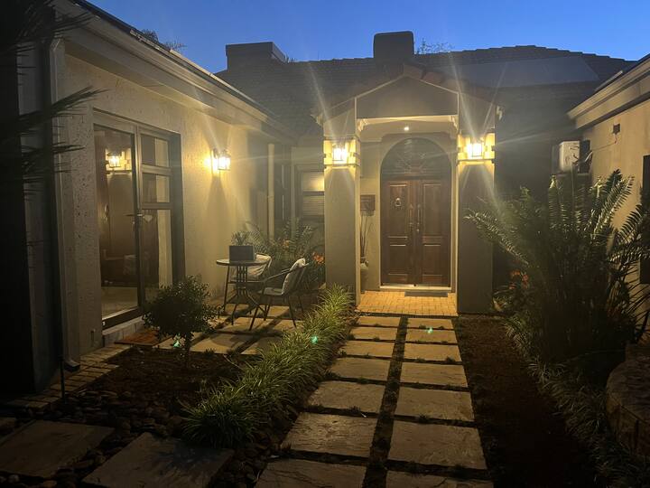 Cole’s Inn - Hartbeespoort