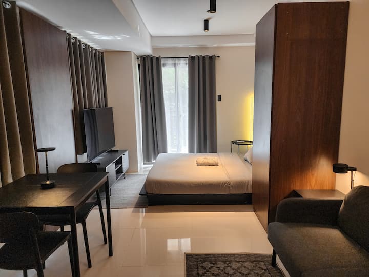 A Minimalist Corner Cozy Condo Unit, Baguio City - Baguio