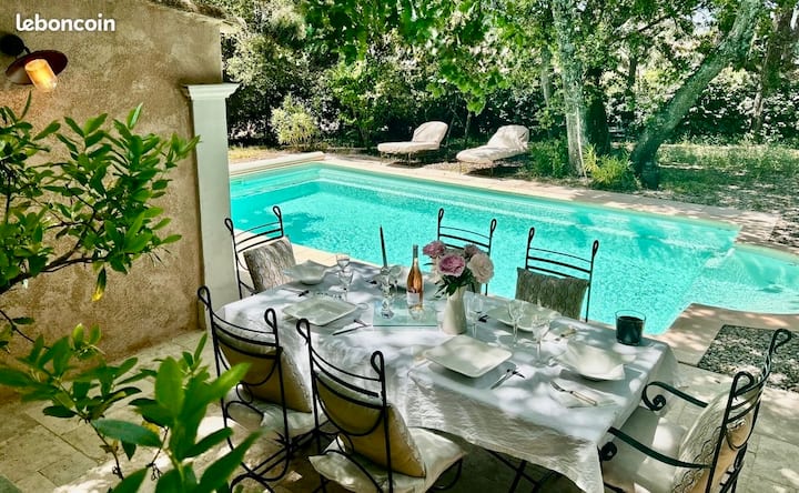 Maison Provençale Piscine Chauf. Lourmarin Classé - Lourmarin