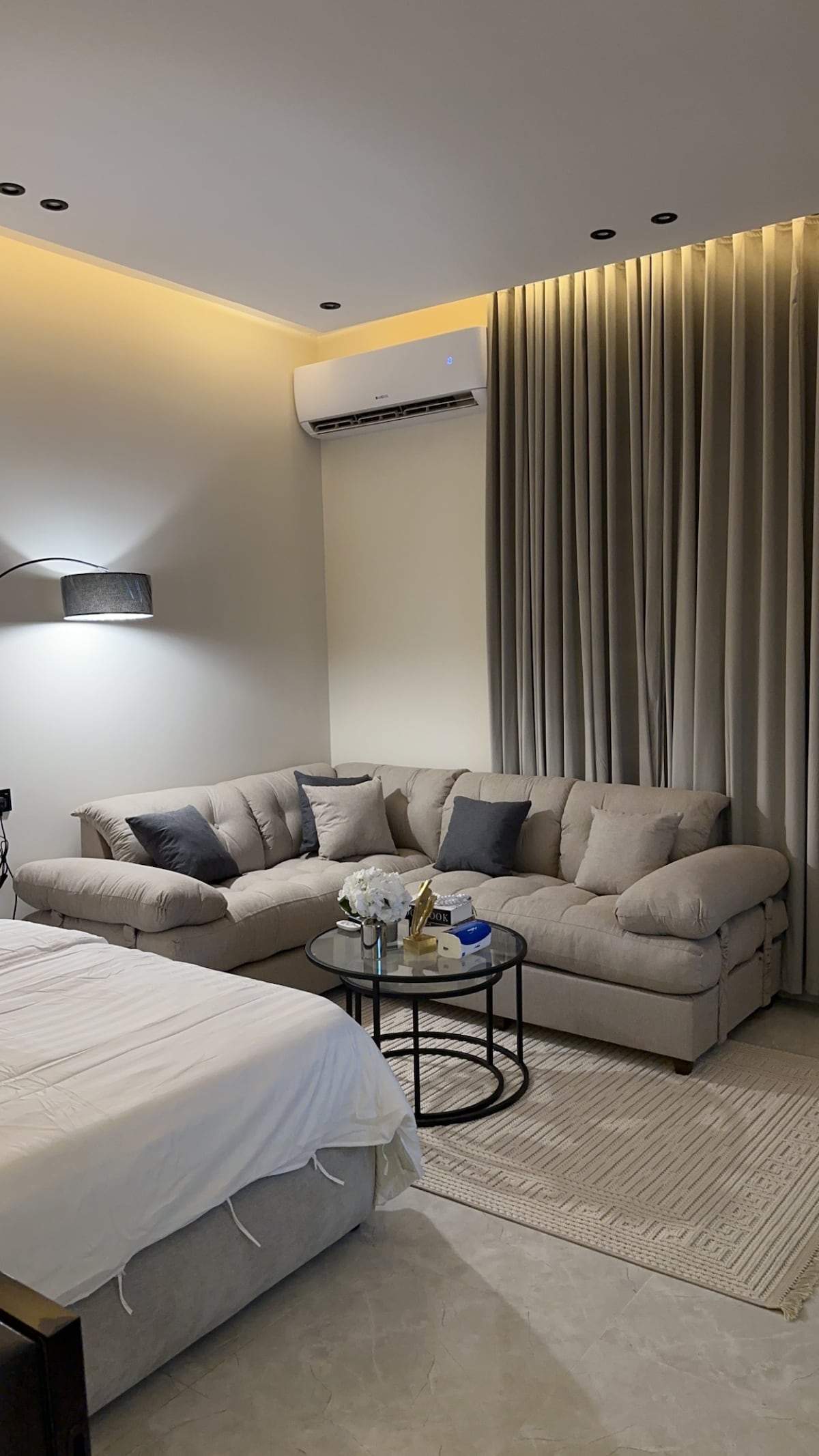 A studio with master bed and an external session of the Renaissance ( 2 ...