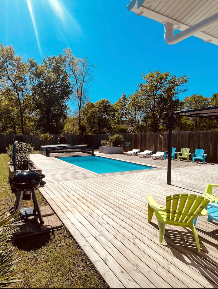 Maison Avec Piscine Chauffée Couverte « Papillon » - Plage Vensac