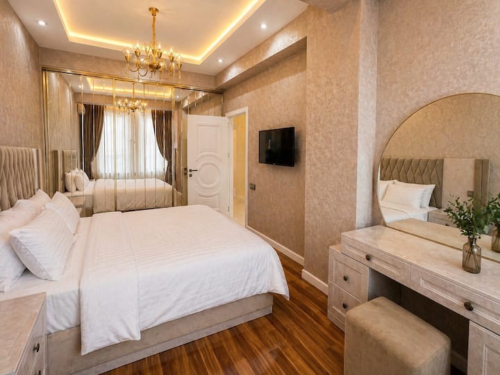 Spacious & Stylish | 3 Ac • Balcony • City Center - Azerbaijan