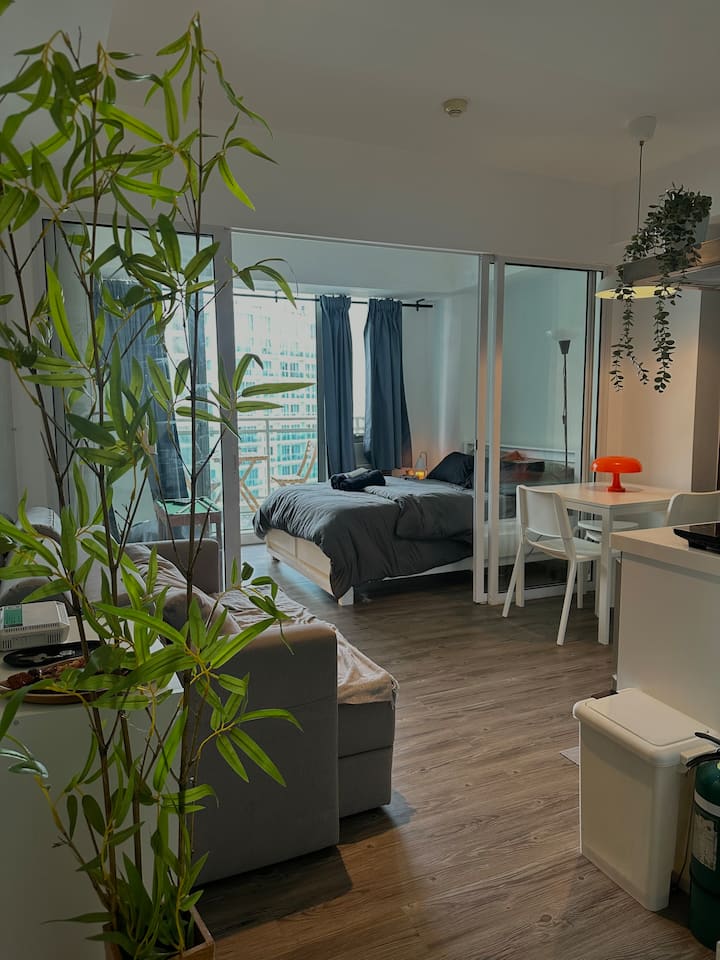 Azure Maldives 16th Flr & Beach View W/ Balcony - Parañaque
