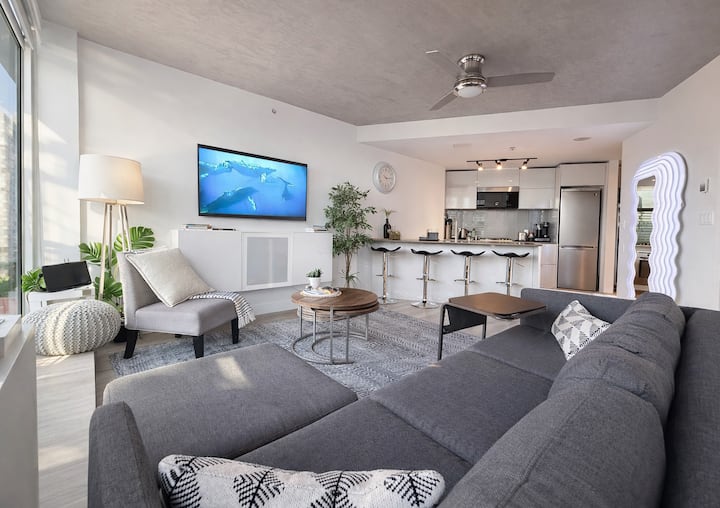 Iconic 1-bed Condo At Gastown - Vancouver