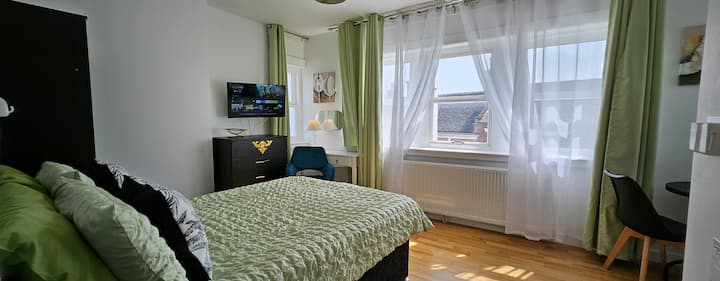 Central Chambers Suites/ Suite 3 - Rudyard Lake