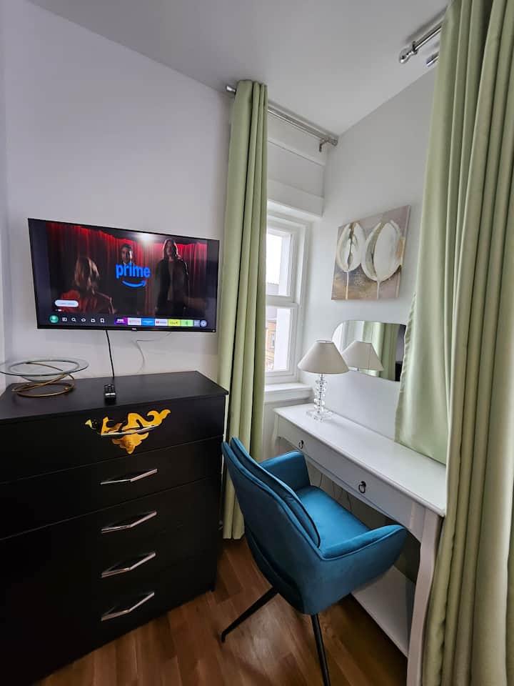 Central Chambers Suites/ Suite 3 - Leek