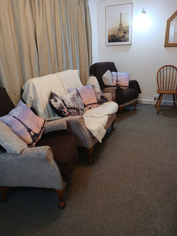 Shed No9.  Cosy Cabin Sleeps 4 - Seaton