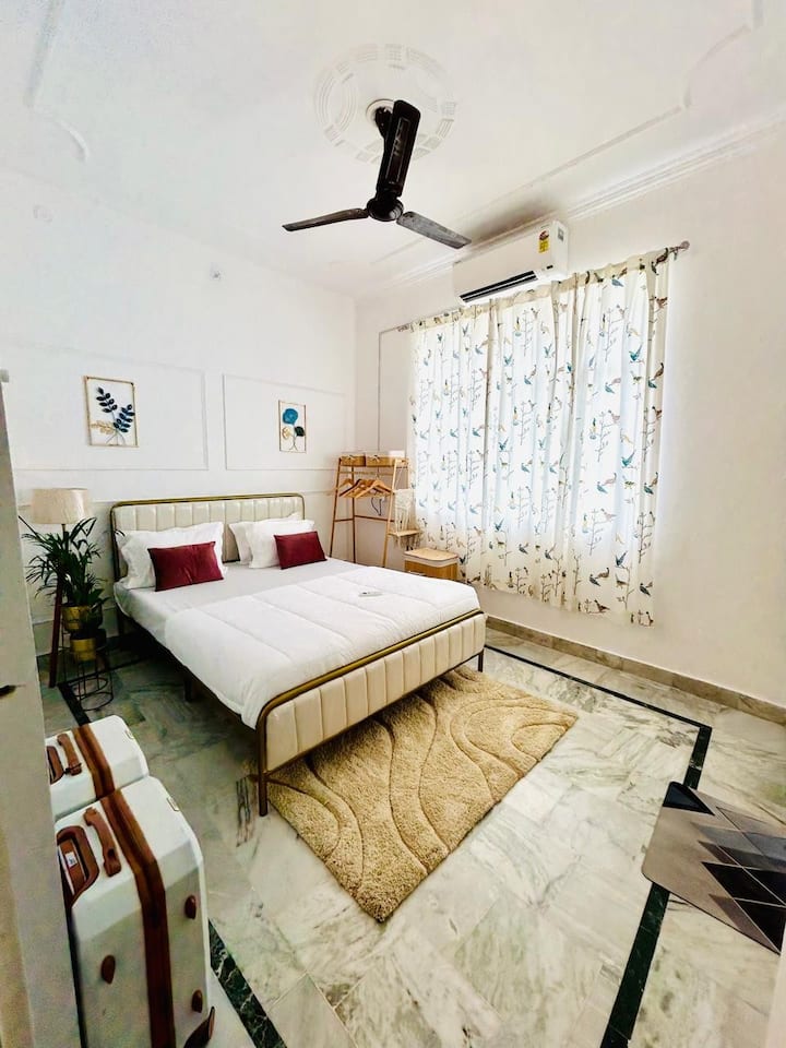 The Modest Manor-1st Floor- Sec-21-indiranagar - Lucknow