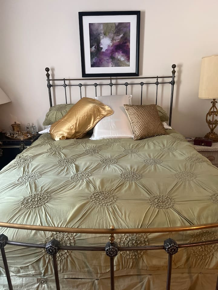 Perfect Palace Place - Middletown, CT