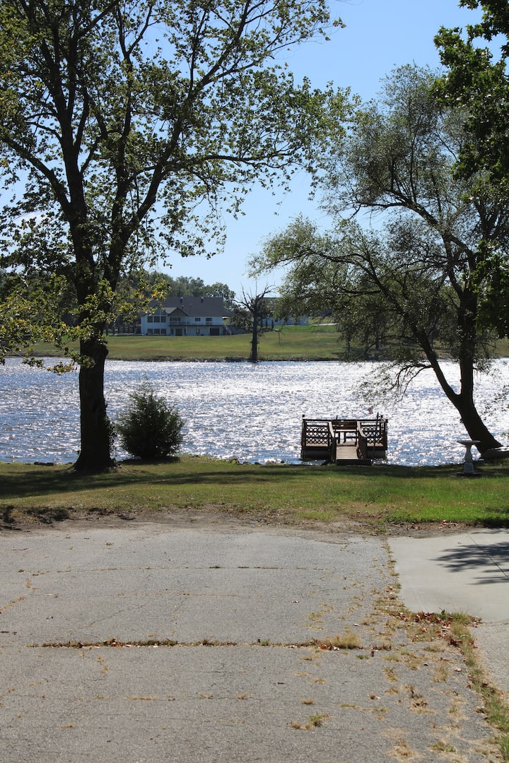 Lake House: 3 Br, 3 Bath W/ Handicap Adaptations - Crowder State Park, Trenton