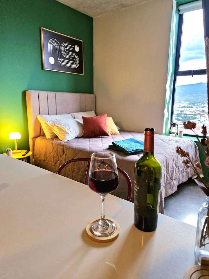 Elegant Studio-mountain & City View 25th Floor-ac - San José, Costa Rica