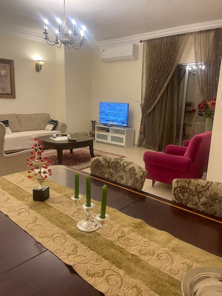 King Bed, Spacious, Fast Internet 2 Bedroom 2 Bath - Amman