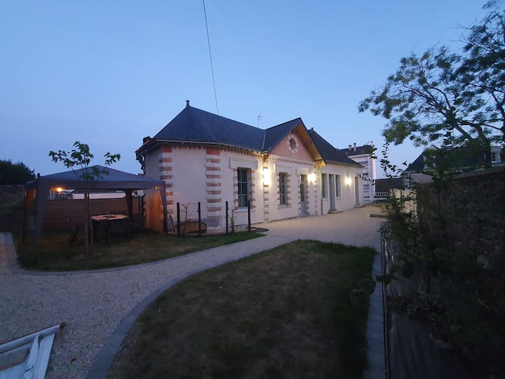 Très Beau Logement En Centre-ville - Château-Gontier