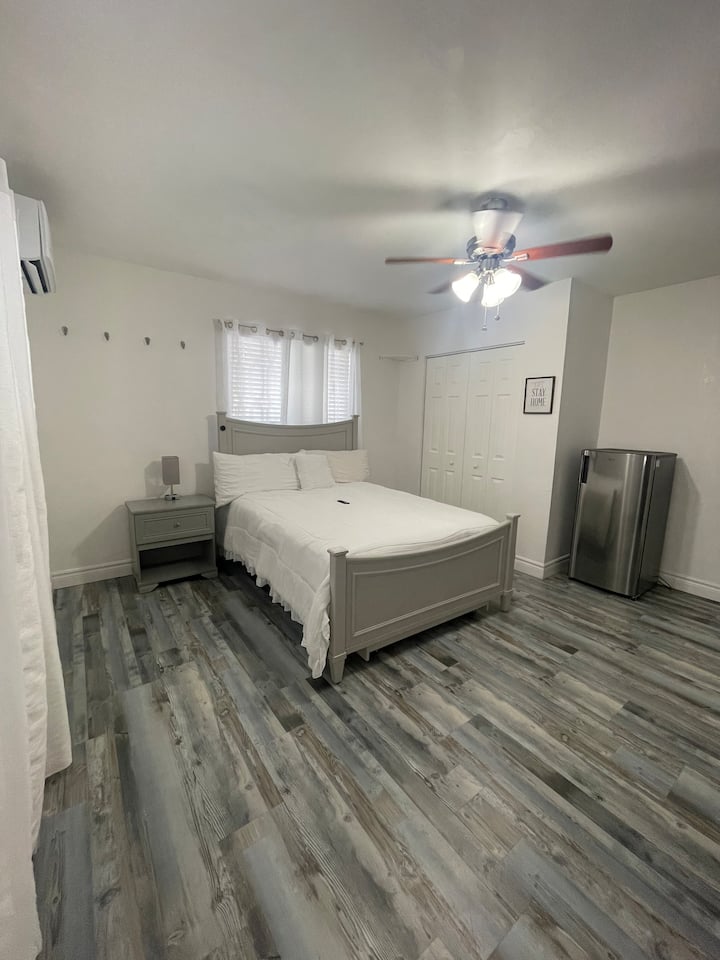 Luxury Studio In Miami Gardens - Miami Gardens, FL