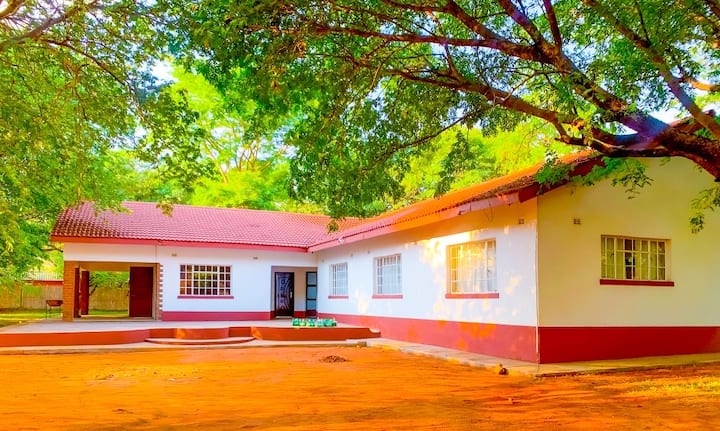 T And Tguesthouse - Victoria Falls