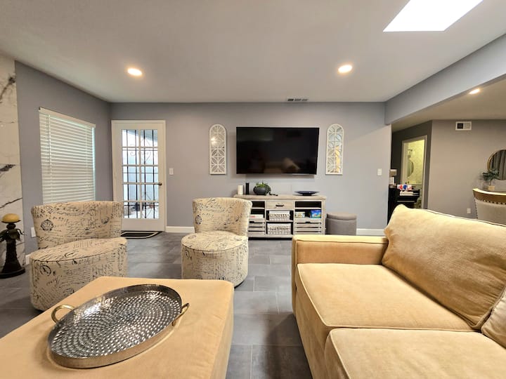 Cozy & Modern Family Home In Mira Mesa - Mira Mesa - San Diego