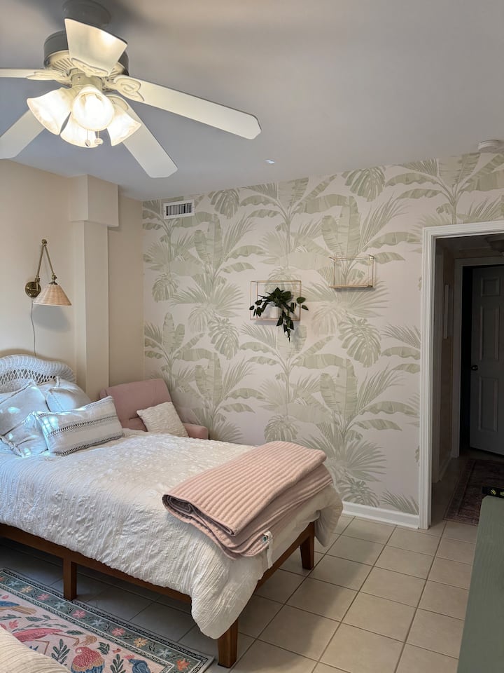 Guest Room By The Marshwalk - Murrells Inlet, SC