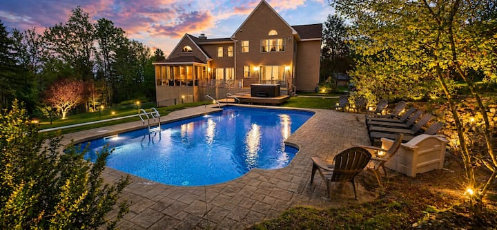 Private Lux Chalet W/heated Pool-hot Tub-game Rms - Grafton Lakes State Park, Grafton