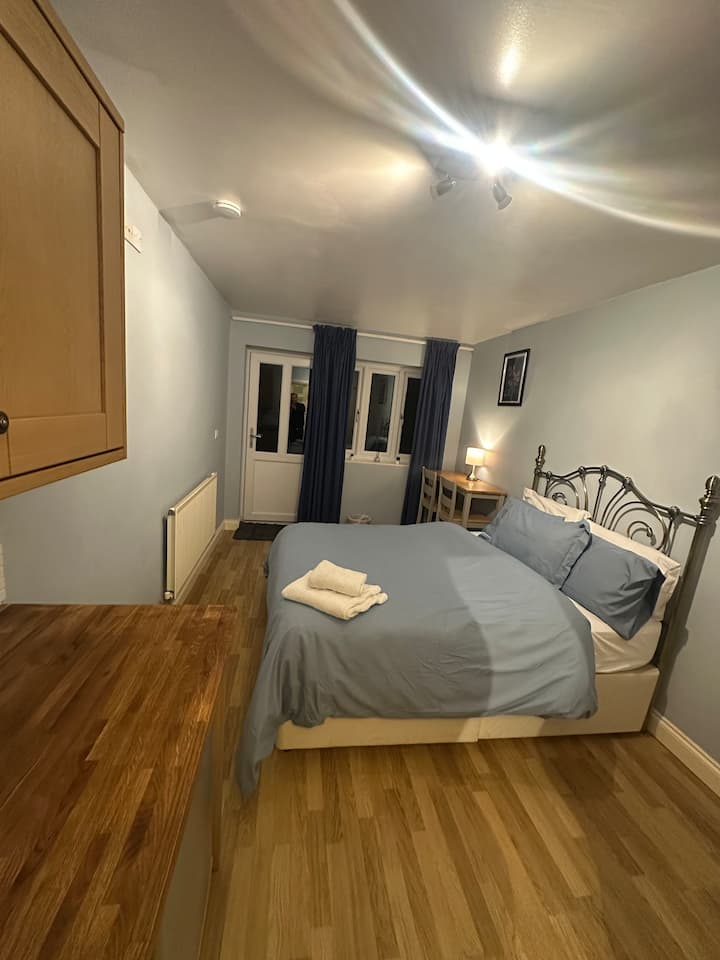 Private Apartment. - Campton
