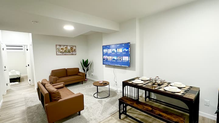 New Luxury 2-bedroom Suite - Airdrie