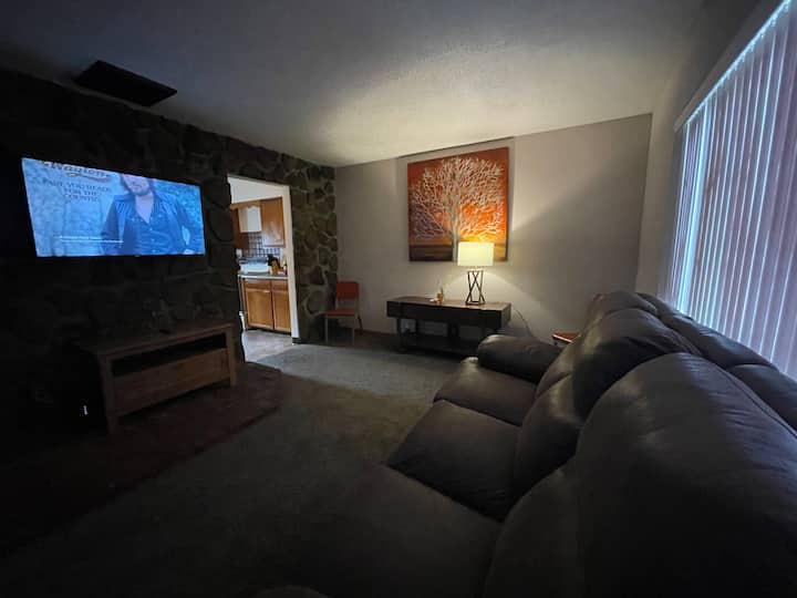 Blocks Apartment - Pueblo, CO