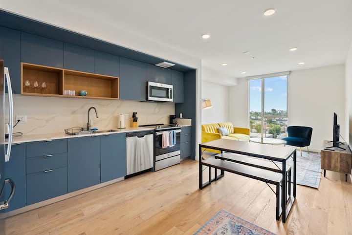 West Hollywood  Sanctuary | Free Parking ~ Pool - ウェスト・ハリウッド, CA