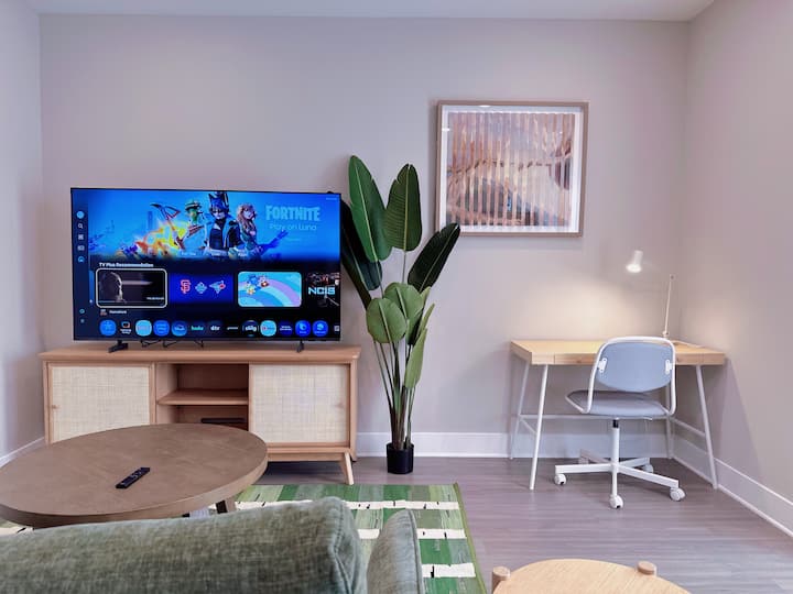 Irvine Studio| Quite City View Park Place Area - Tustin, CA
