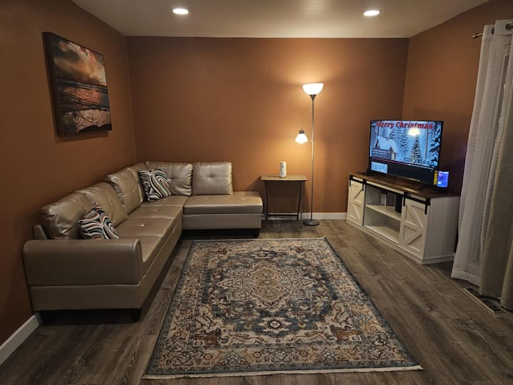 Charming 3br Home In Glenview - Chicago O'Hare Airport (ORD)