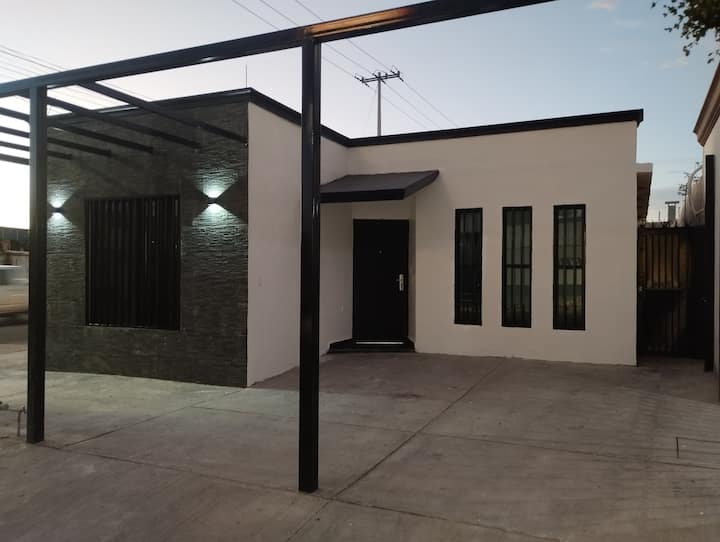 Casa Cómoda Y Grande - Hermosillo