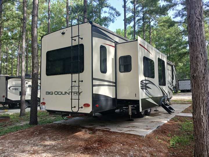 Spoiled Rv Living - Livingston, TX