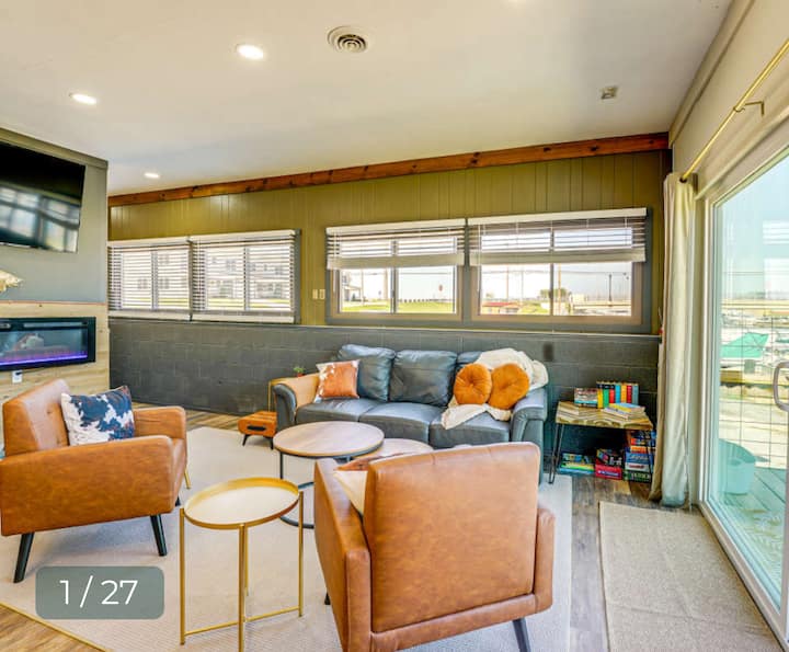 Waterfront (Unit A) W/ Boat Dock And Fire Pits. - Ludington, MI