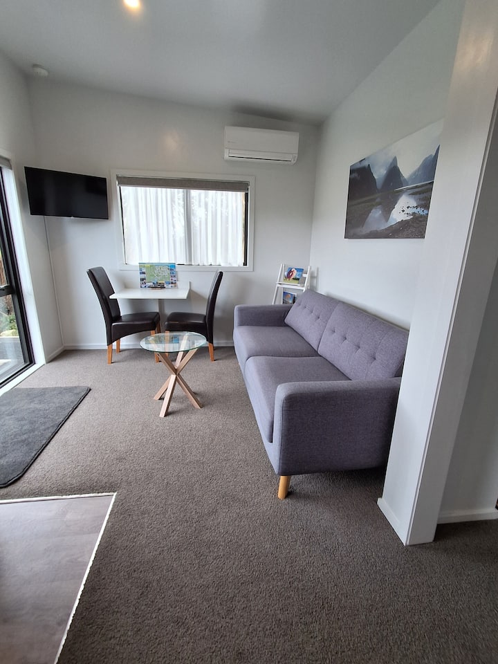 Luxmore View
Unit 1 - Te Anau