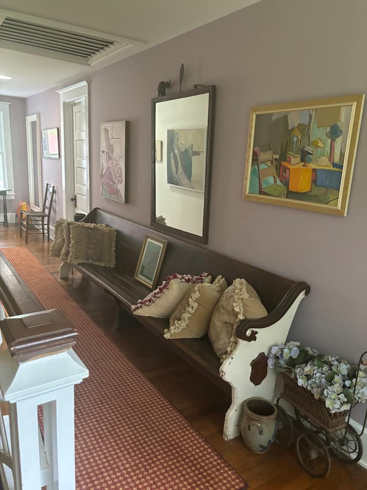 Historic Barn, Bed & Breakfast - Lake Orion