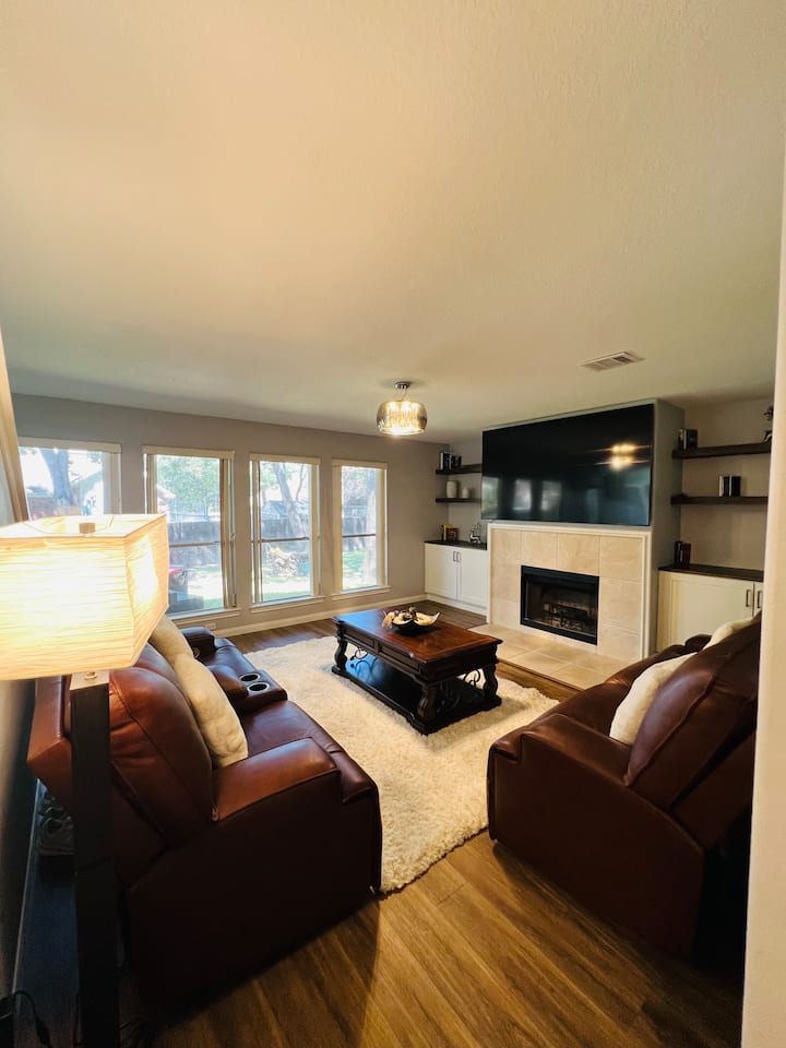 Charming House In Prime Location - Conroe, TX