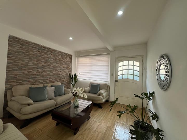 En Urbanización Privada Villa Cómoda - Cuenca