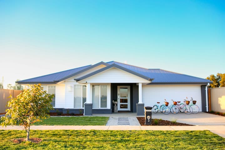 4br Retreat: Family/ Group, Lake, Wedding Stay - Nagambie
