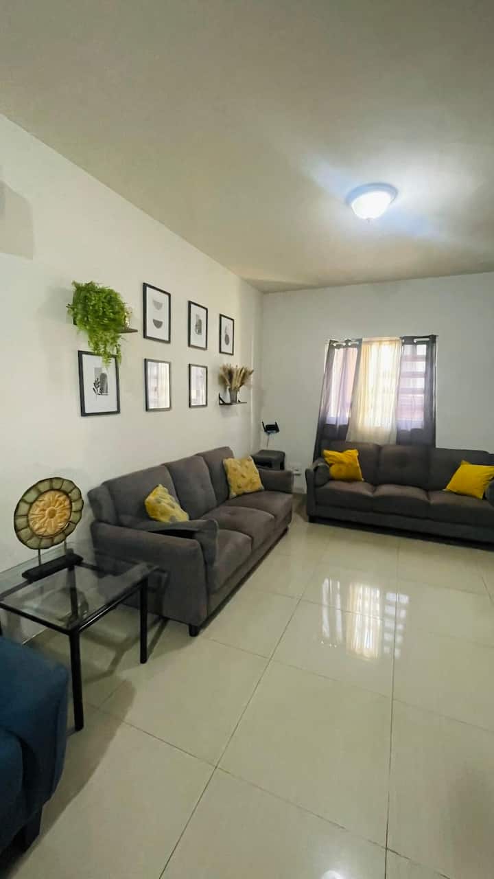 Céntrica Y Amplia 10 Min Garita - Mexicali