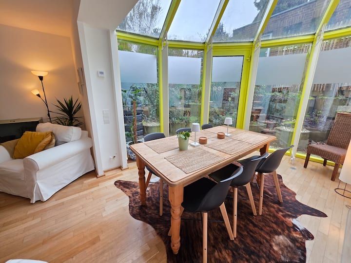 Zentrales, Ruhiges Idyll Mit Flair - Düsseldorf