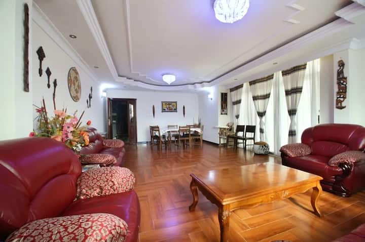 Friendly And Family Style Place - Addis Ababa