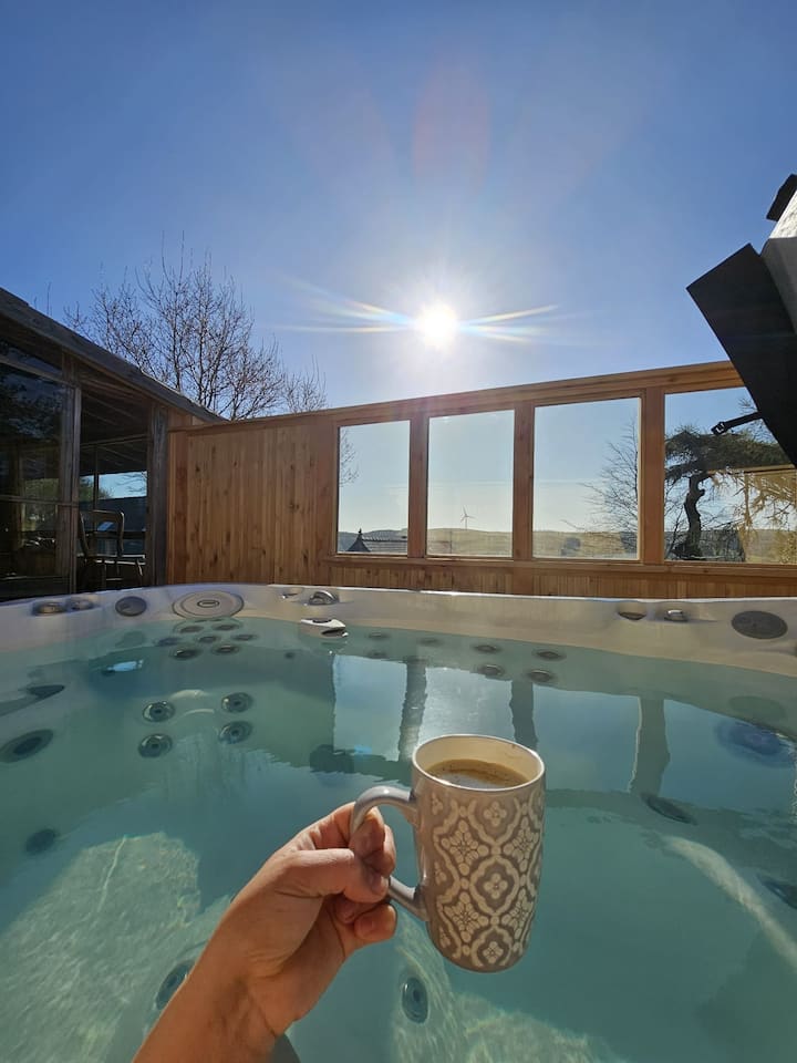 Caban Dyfannedd - Bala