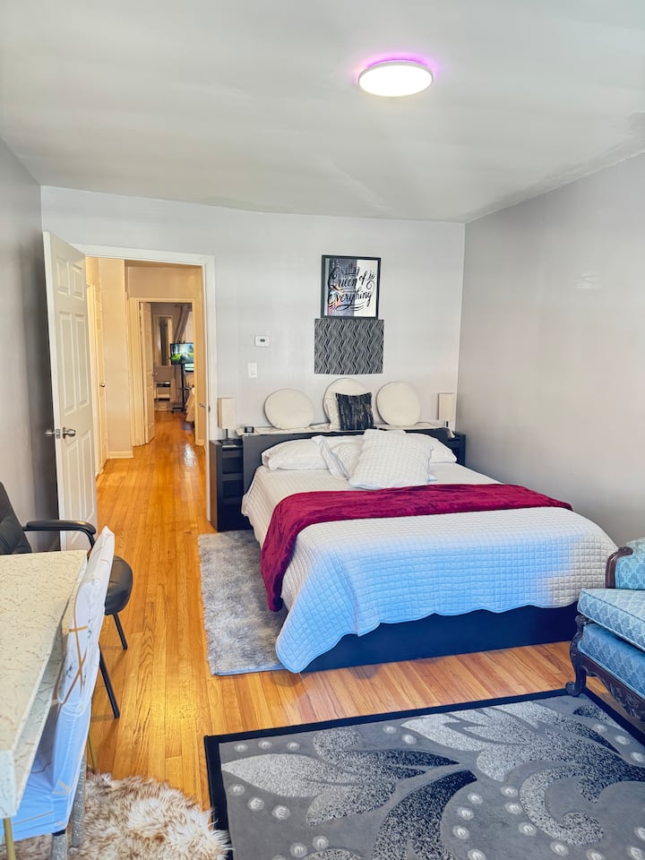Spacious 2 Bedroom + Parking Bright, Timeless, Nyc - Nueva York
