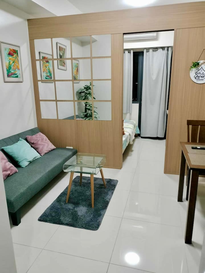 Sky Rise Condo W/ Balcony & Pool At Makati 14flr - Metro Manila