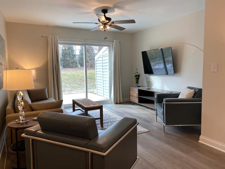 Location, Comfort And Privacy! - Elizabethtown, KY