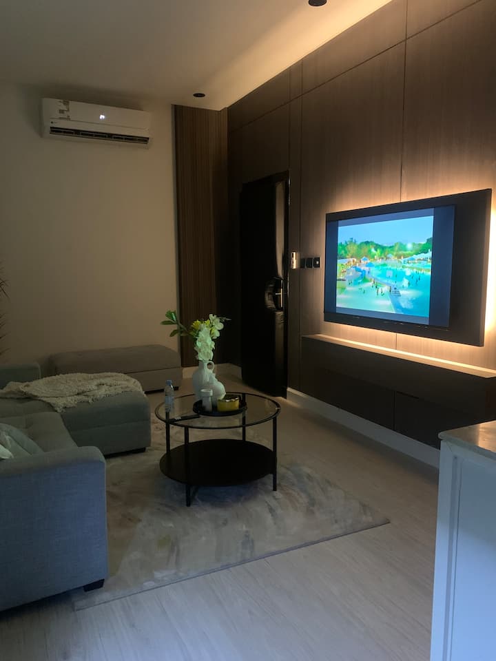 شقة جديده فاخرة غرفة وصالة - Riad