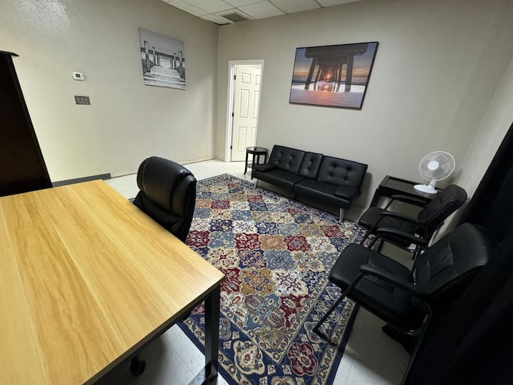 One Bedroom Apt Share Bathroom - Unit 14 - Birmingham