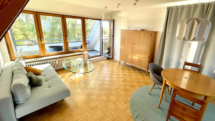 Helle Und Ruhige Wohnung - Stuttgart